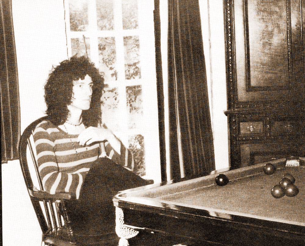 Queen Studio Info: Pictures of Queen at the Ridge Farm in Summer 1975