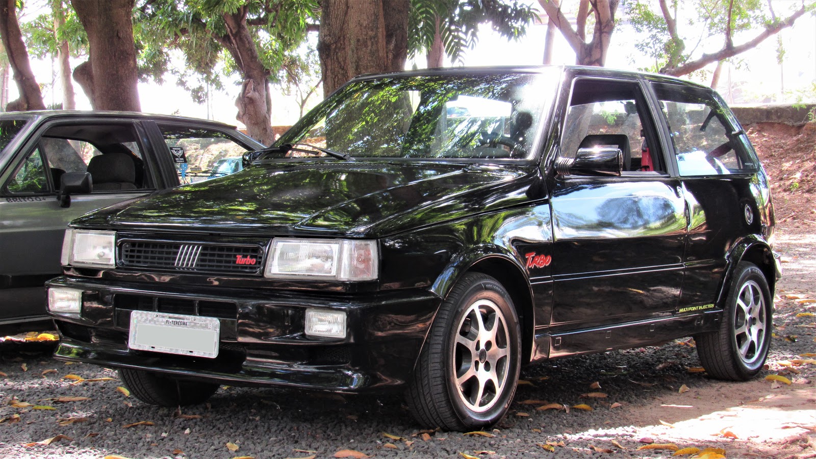 História do Fiat Uno Turbo - contada com três exemplares conservados!