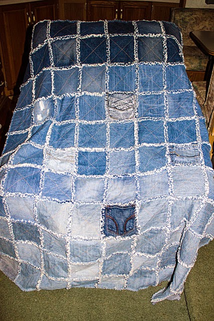 From City Streets to Country Roads: Denim Rag Quilt - DONE!
