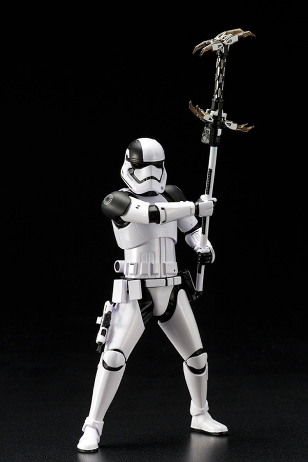 Star Wars: Episode VIII The Last Jedi - ARTFX+ First Order Stormtrooper ...