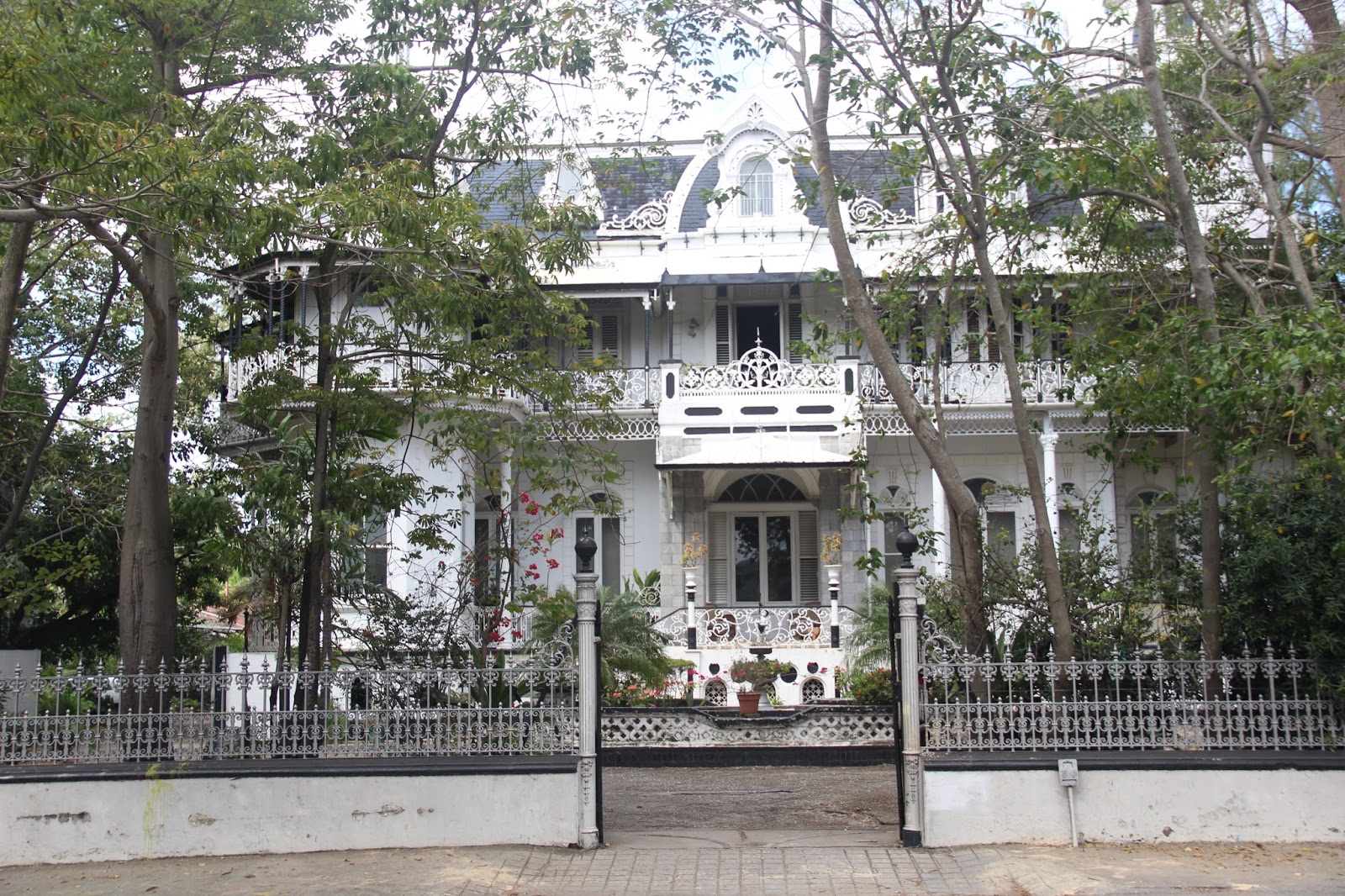 "The Magnificent Seven" - History and Architecture: Ambard's House a.k ...