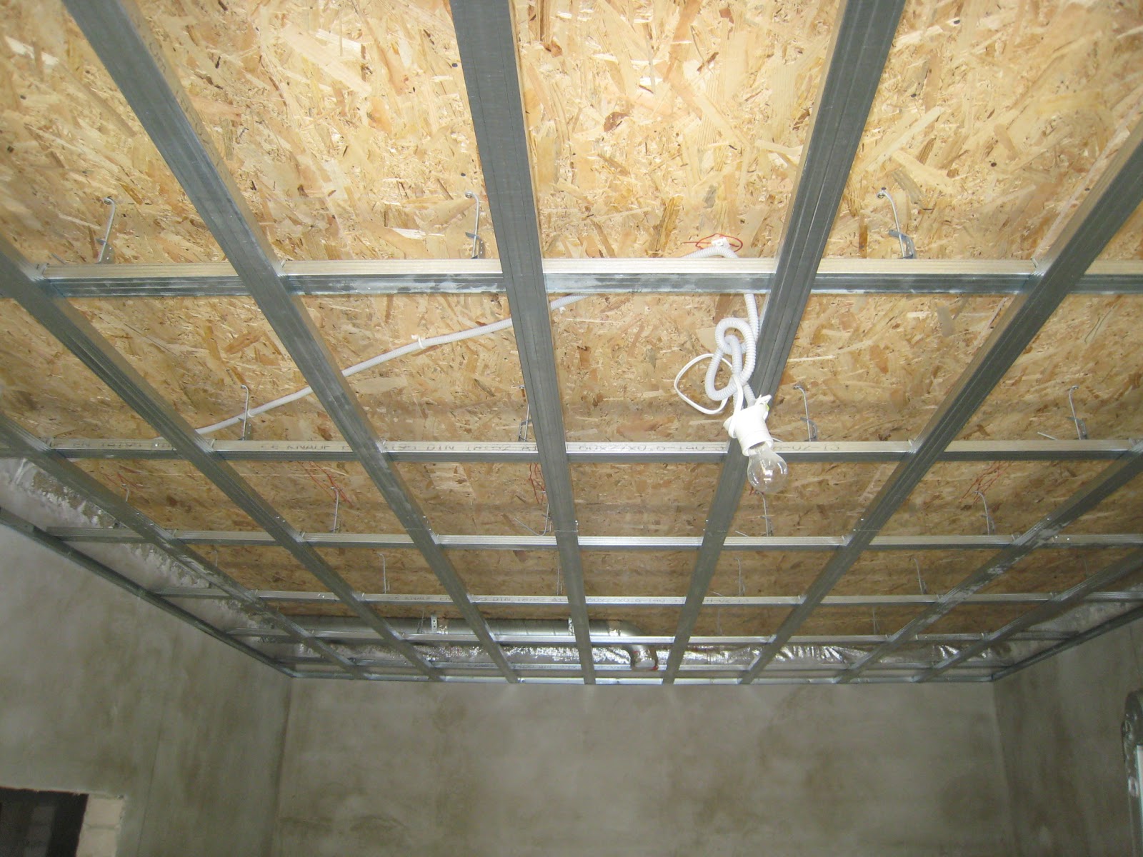 Raituzo namo statybos: Gipso lubos