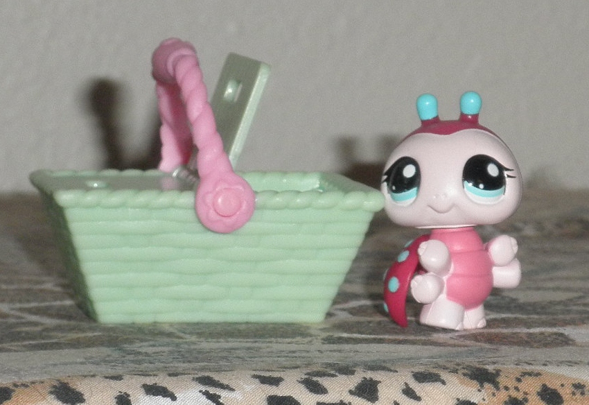 Collectomania: LPS Ladybugs