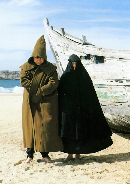 FolkCostume&Embroidery: Costume of Nazaré, Estremadura, Portugal