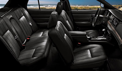 Car Galery: The Ford Crown Victoria Features