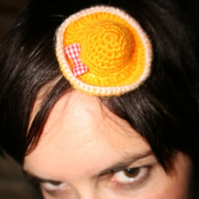 Tiny Hats Weekly: June 2011