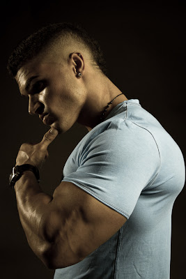 DAVID DUST: Welcome To The Gun Show