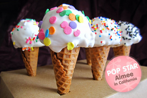 ALL i WANNA DO is BAKE!: Cake Pops « bakerella.com