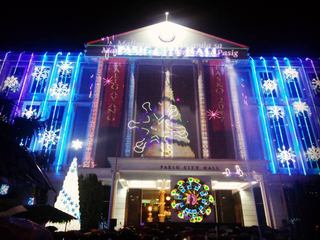 Pasig City Hall Lights Up Its First 3D Mapping This Year For Christmas ...