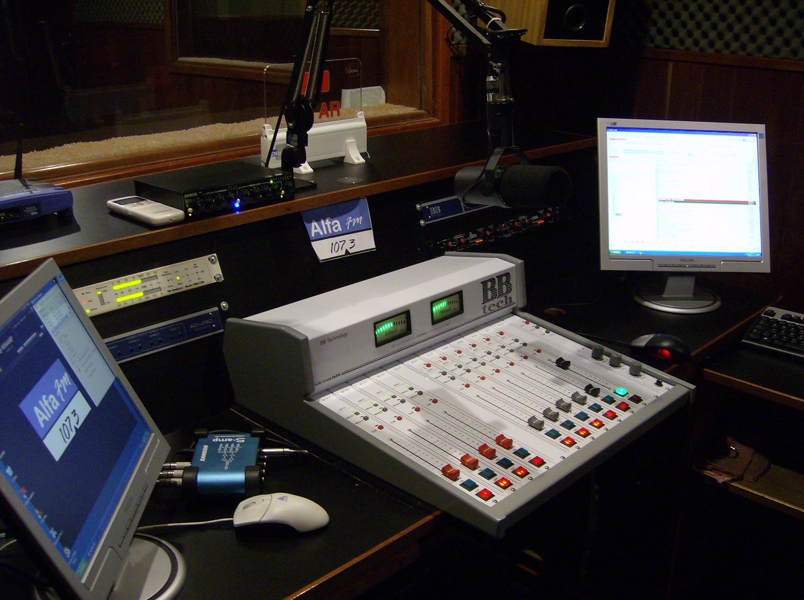 JAIRO RÁDIO: MUDANÇA DE FREQUENCIA NA RÁDIO ALFA FM ,BAIXADA FLUMINENSE ...