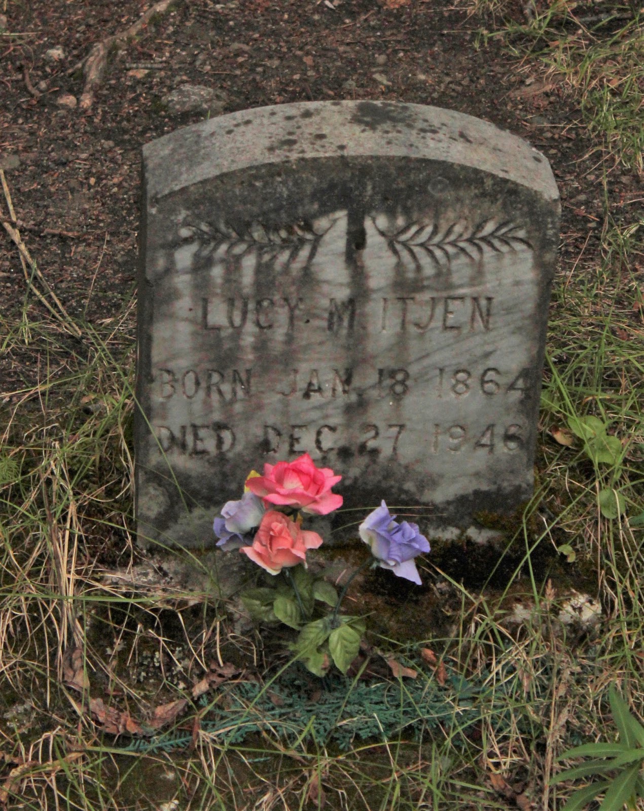 Souvenir Chronicles: ALASKA! SKAGWAY AND THE GOLD RUSH CEMETERY