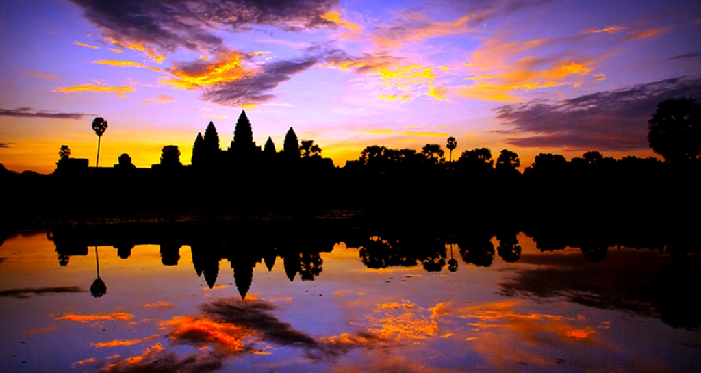 GOLDEN ANGKOR WAT, SIEM REAP, KINGDOM OF CAMBODIA - CAMBODIA