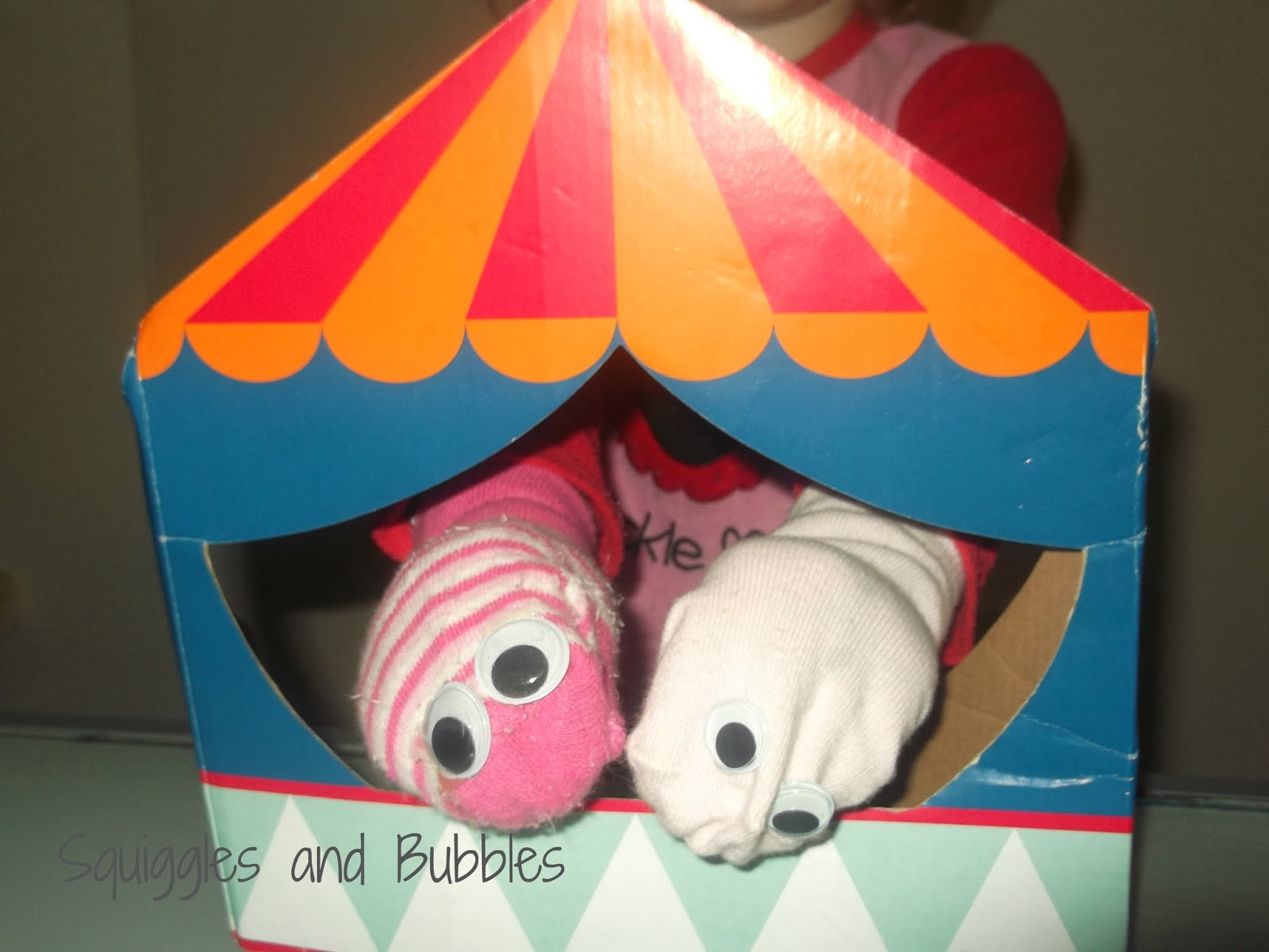 Squiggles and Bubbles: Simple Sock Puppets