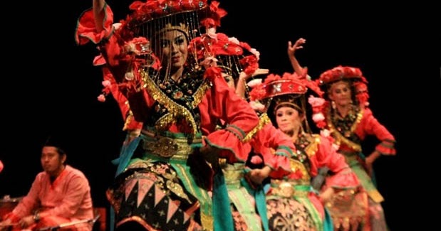 Tari Cokek Asal Betawi : Sejarah, Gerakan, Video, dan Penjelasannya ...