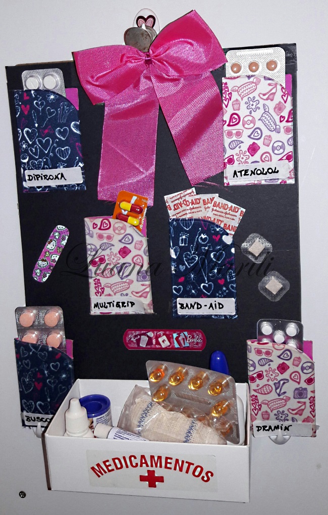 Como fazer um porta remédios com uma prancheta - Blog Luana Marili