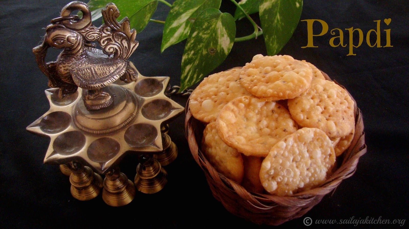 Sailaja Kitchen...A site for all food lovers!: Papdi Recipe / Papri ...