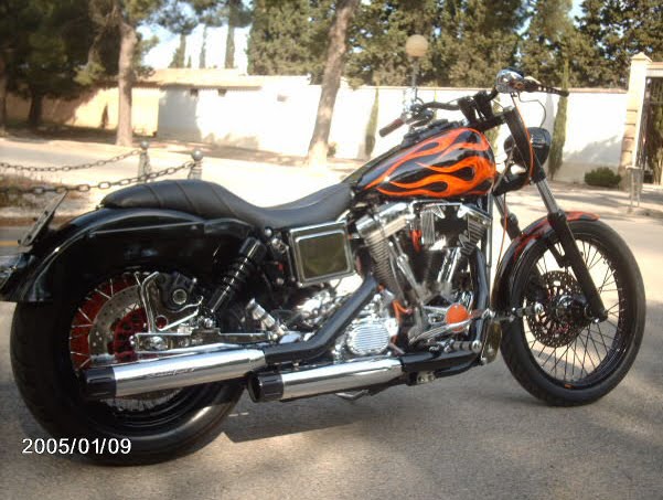 MORA: HARLEY-DAVIDSON.