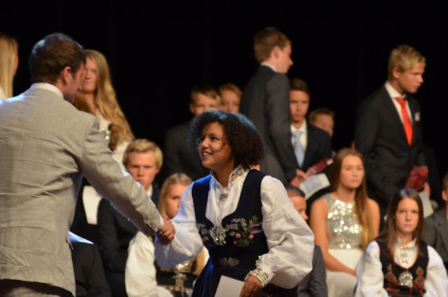 A Shade Darker: Tale fra konfirmanten.