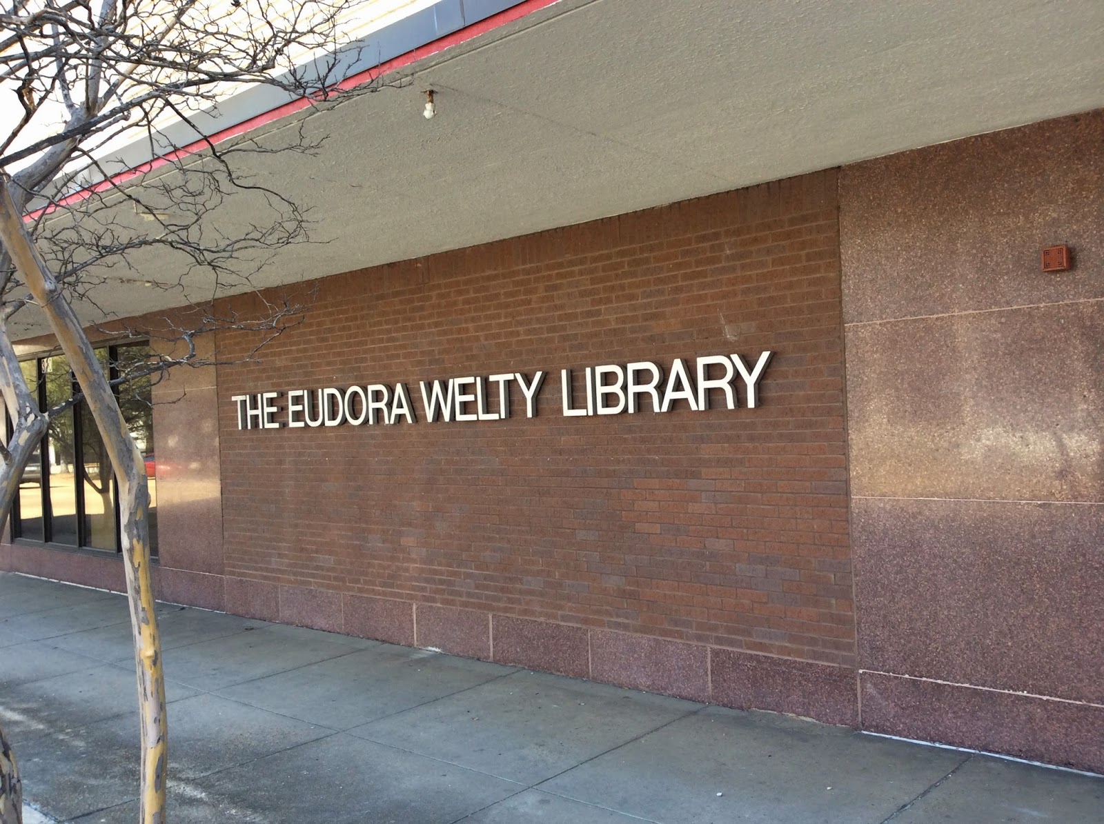 A Catholic Priest in Mississippi : Spring at Eudora Welty Library in ...