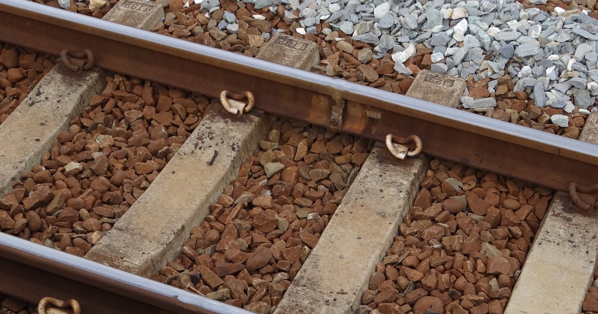 Blair's 鐵道攝影: 台鐵持續焊接鐵軌 TRA Continuous Welded Rail，CWR