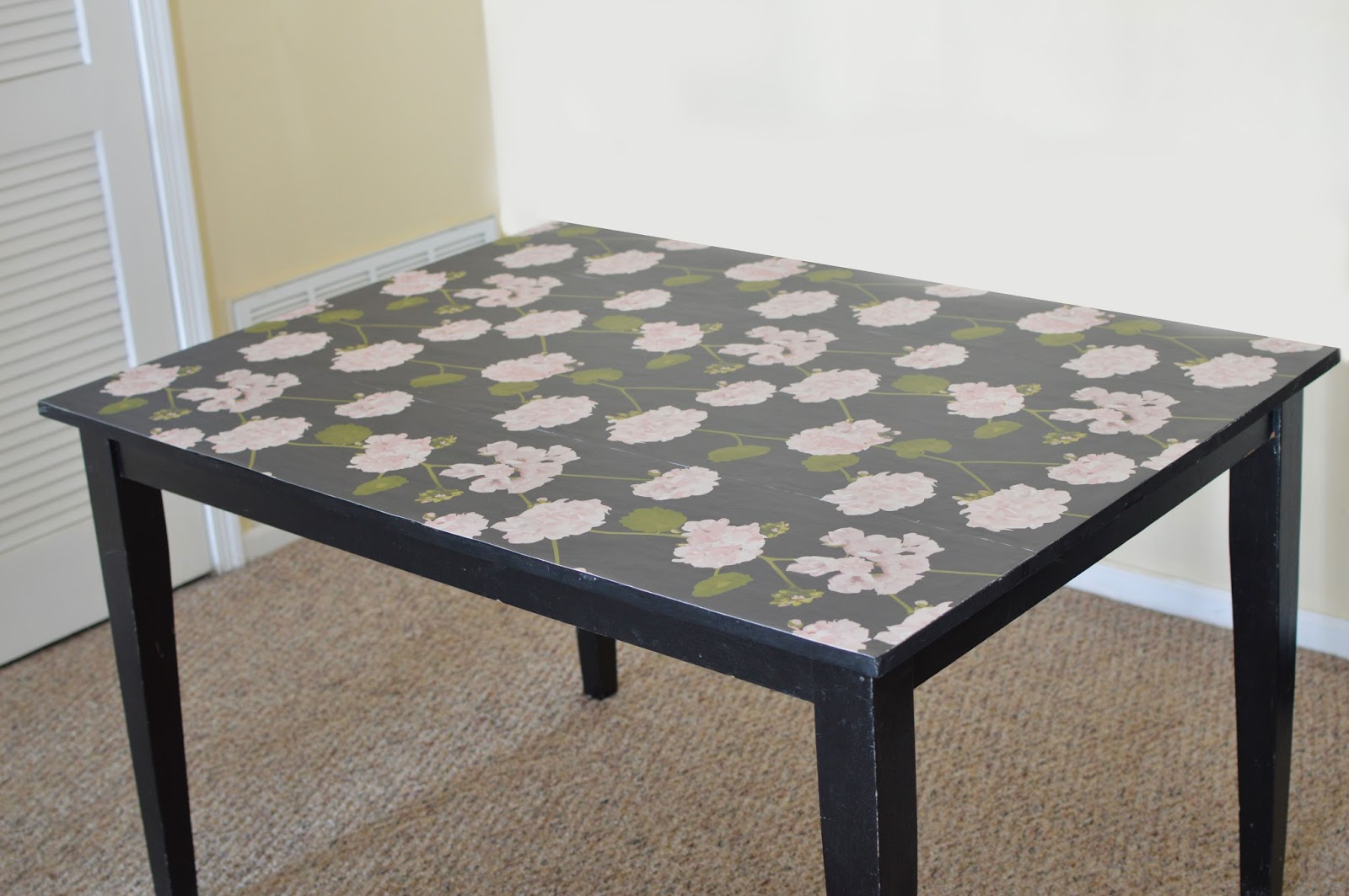 Vikalpah: Dining Table makeover using wallpaper + Giveaway!