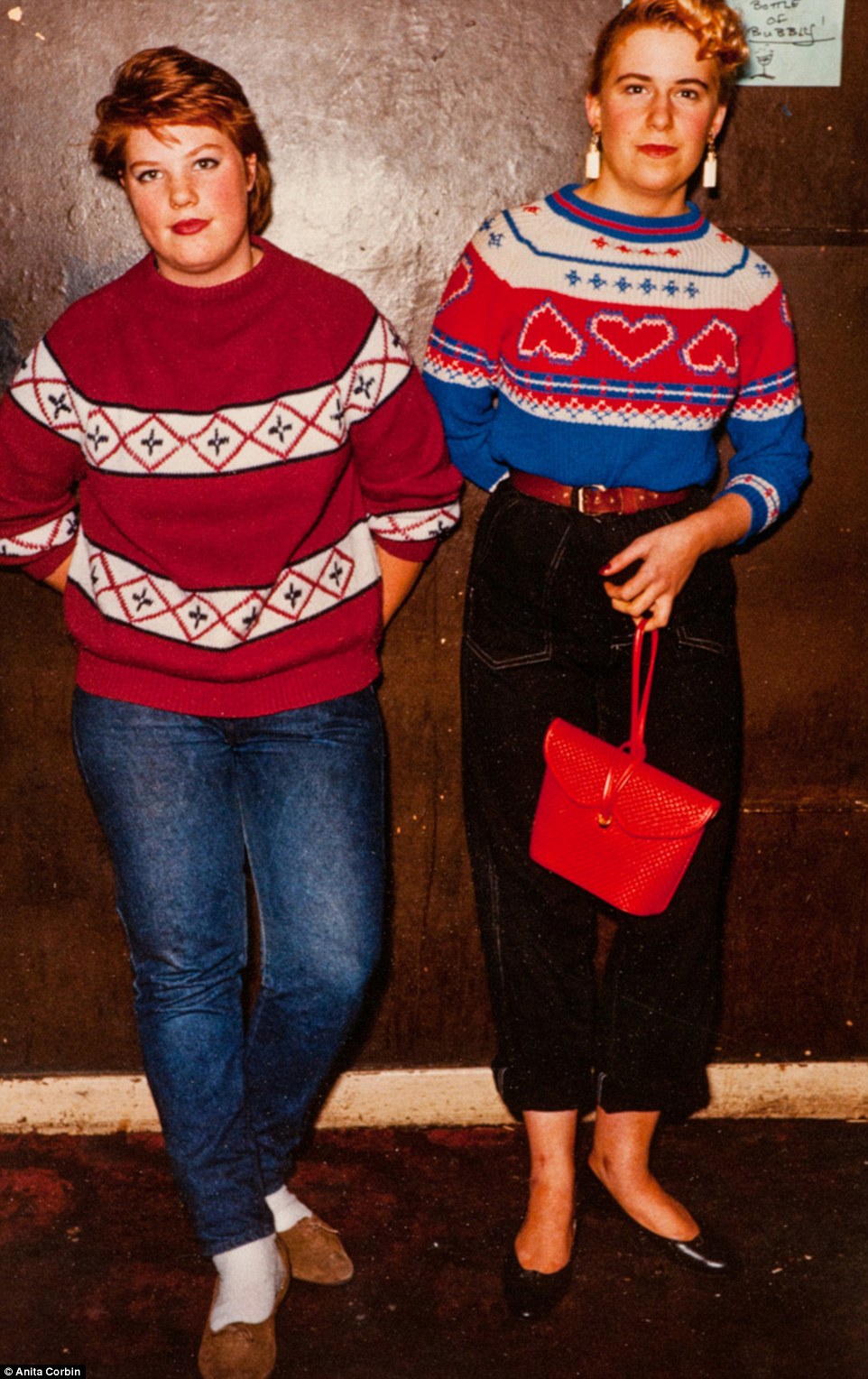 Visible Girls: Fascinating Photographs Capture Female Mods, New ...