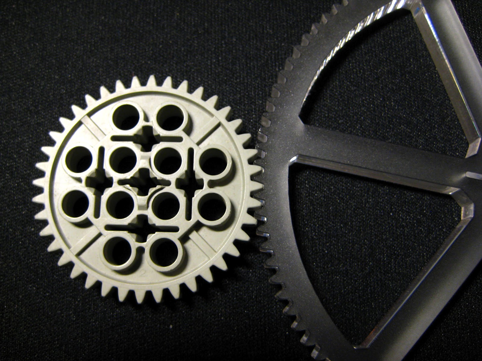 Laser cut Lego compatible gears – Dzl's Evil Genius Lair