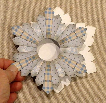 Needles 'n' Knowledge: Snowflake Dresden Card