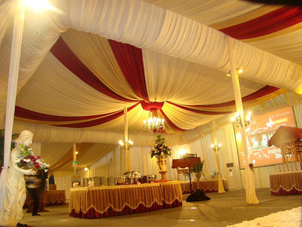 DEKORASI DAN TENDA VIP PERNIKAHAN