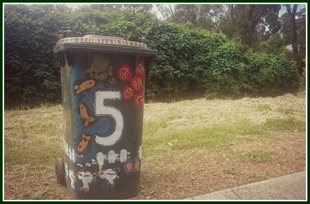 The Muddle-Headed Mamma: Rubbish Bin Art
