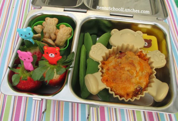 Bento School Lunches : Bear Ham and Cheese Muffin bento (with recipe)