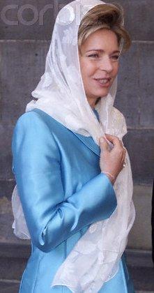 Queen Noor of Jordan in Hijab | Hijab Styles, Hijab Pictures, Abaya ...