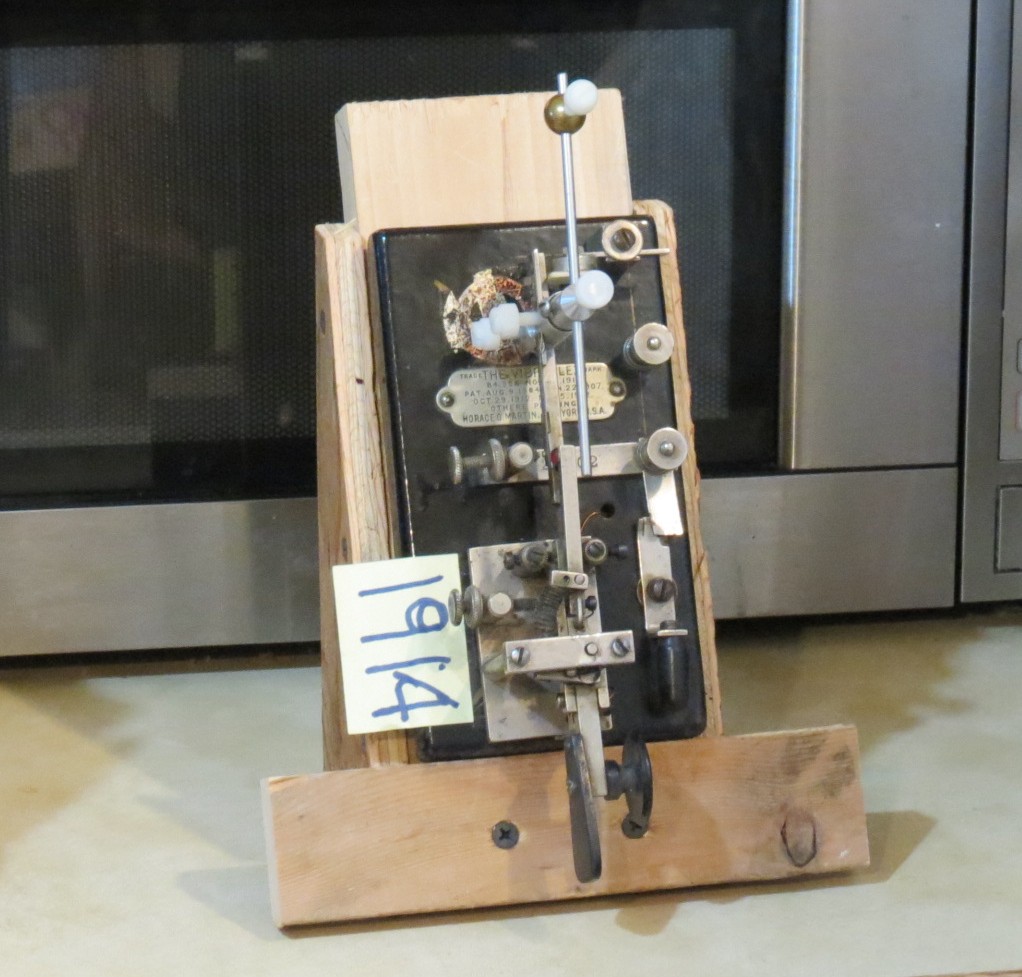 Vertical Placement of Vibroplex Style Speed Keys