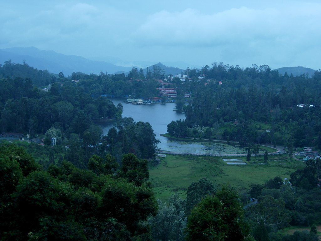 Tamilnadu Tourism: Upper Lake View Point, Kodaikanal