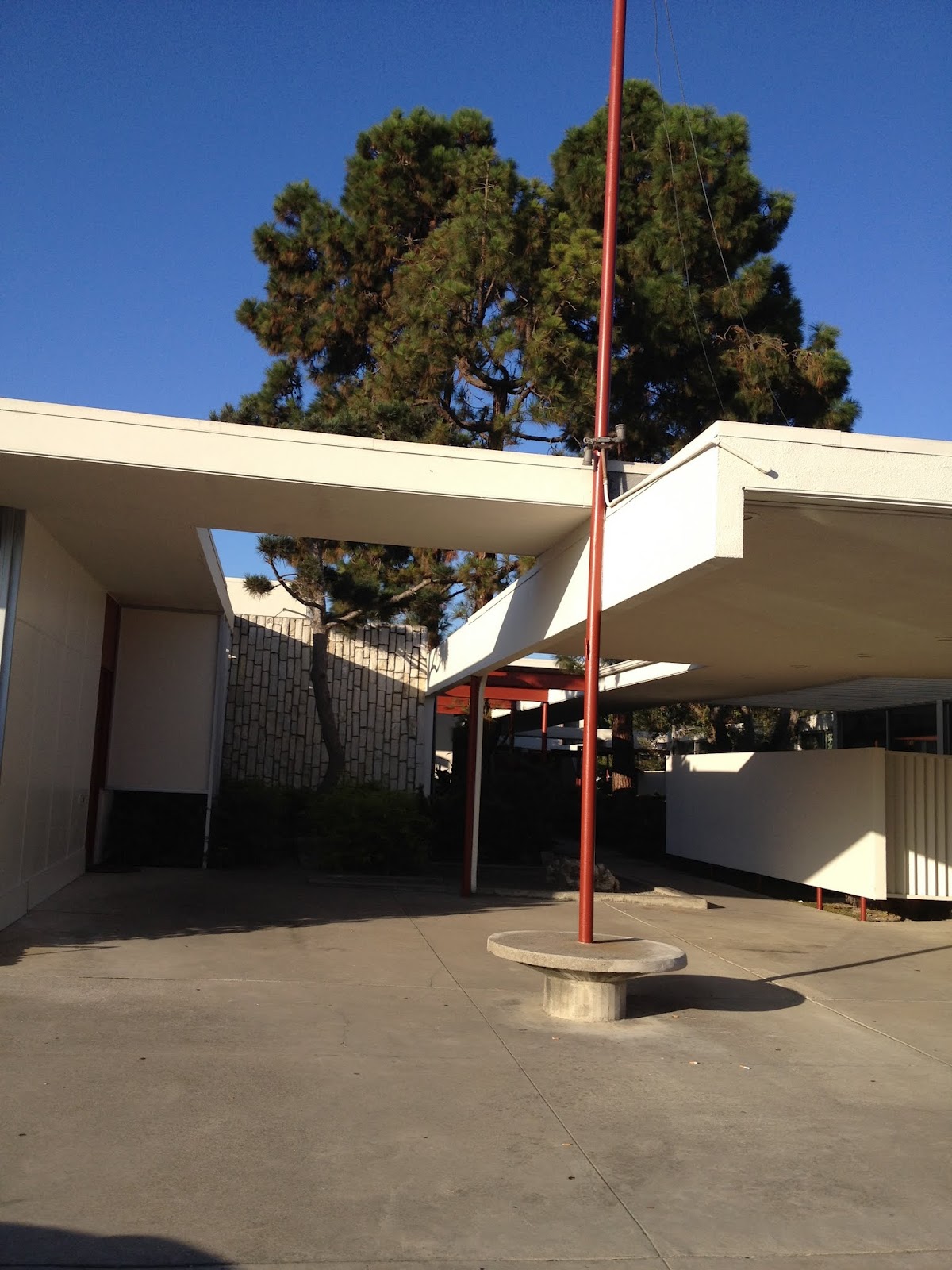 a neutra with nine lives in newport beach | mid-century modern remodel