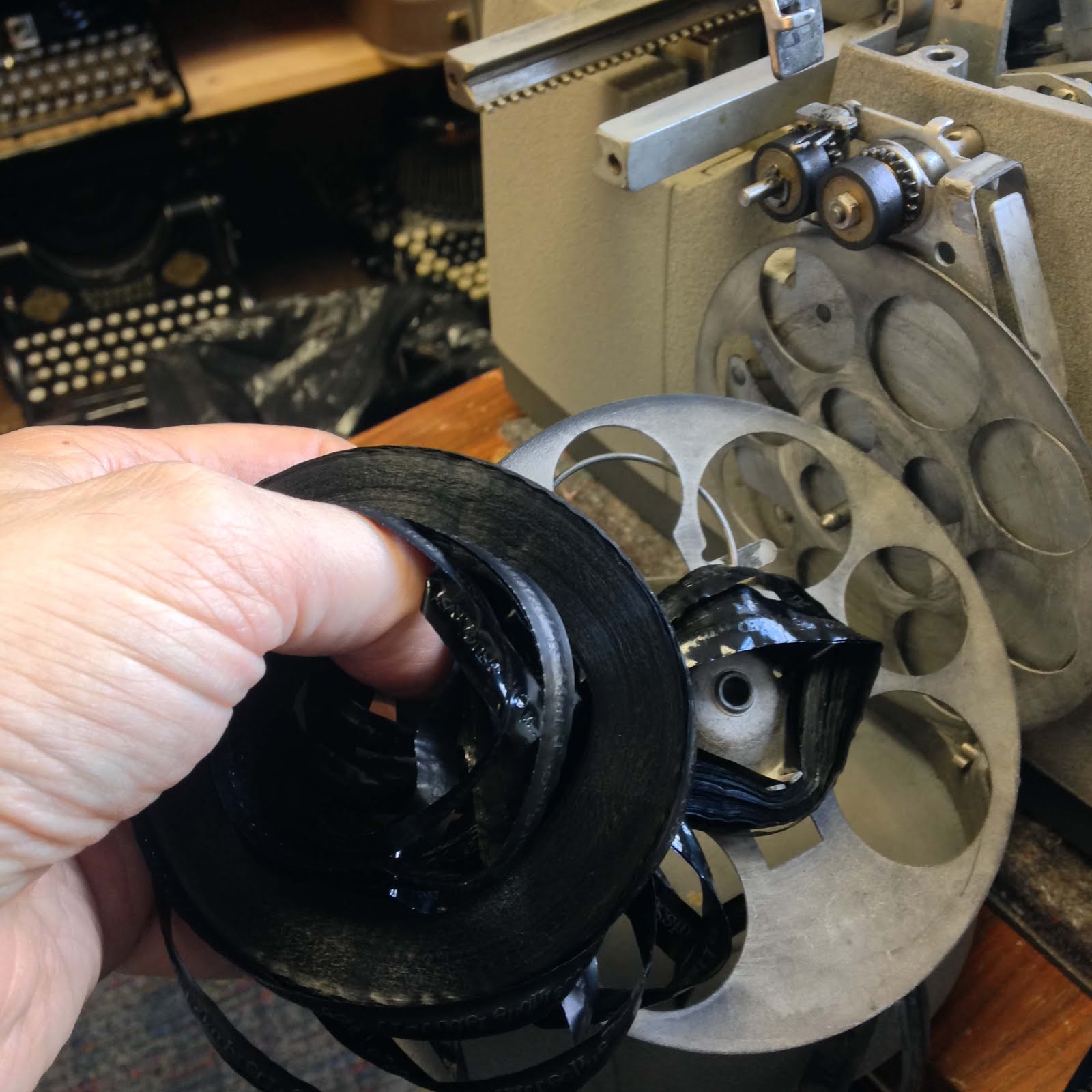 Changing the carbon ribbon on an IBM Model B Executive typewriter/ /THE ...
