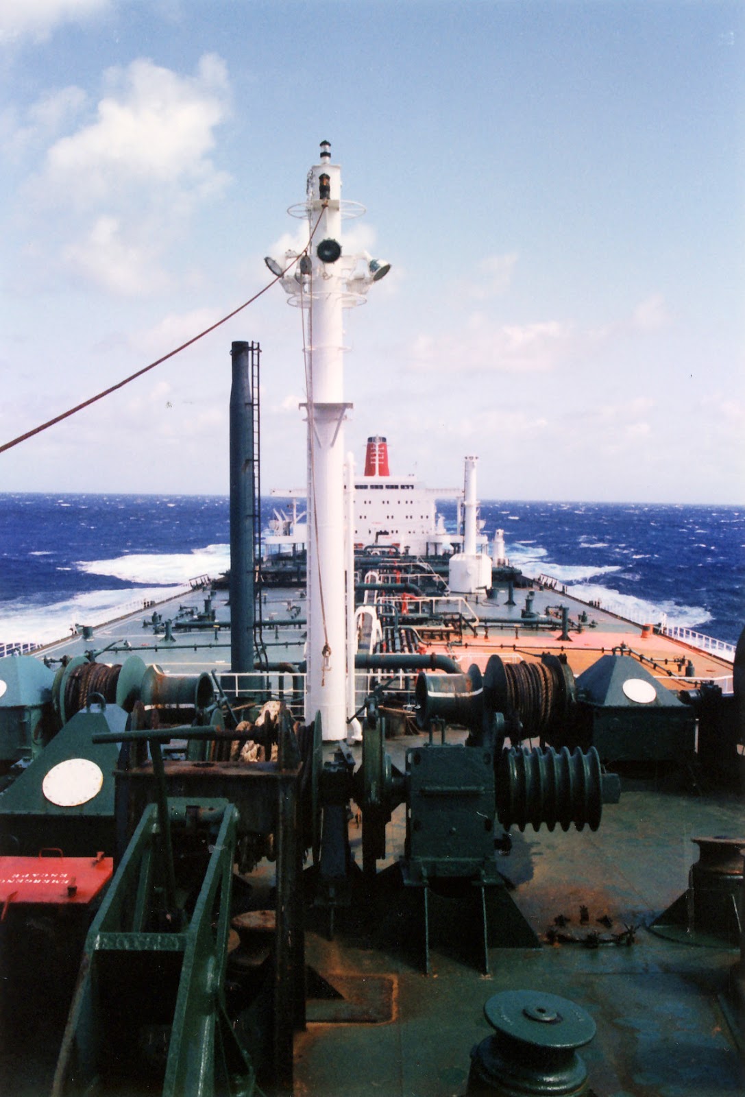 'ZIEN EN WETEN': NATICINA M.S. SHELL TANKERS B.V. (DEEL 3)