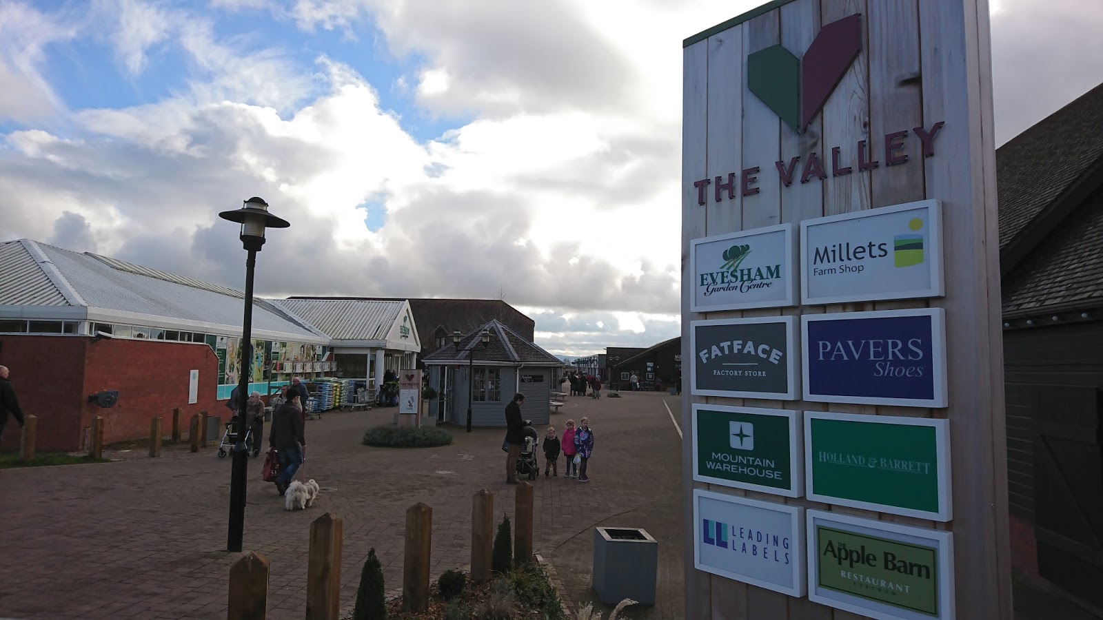 The Valley | Evesham | Worcestershire - Paws across Britain