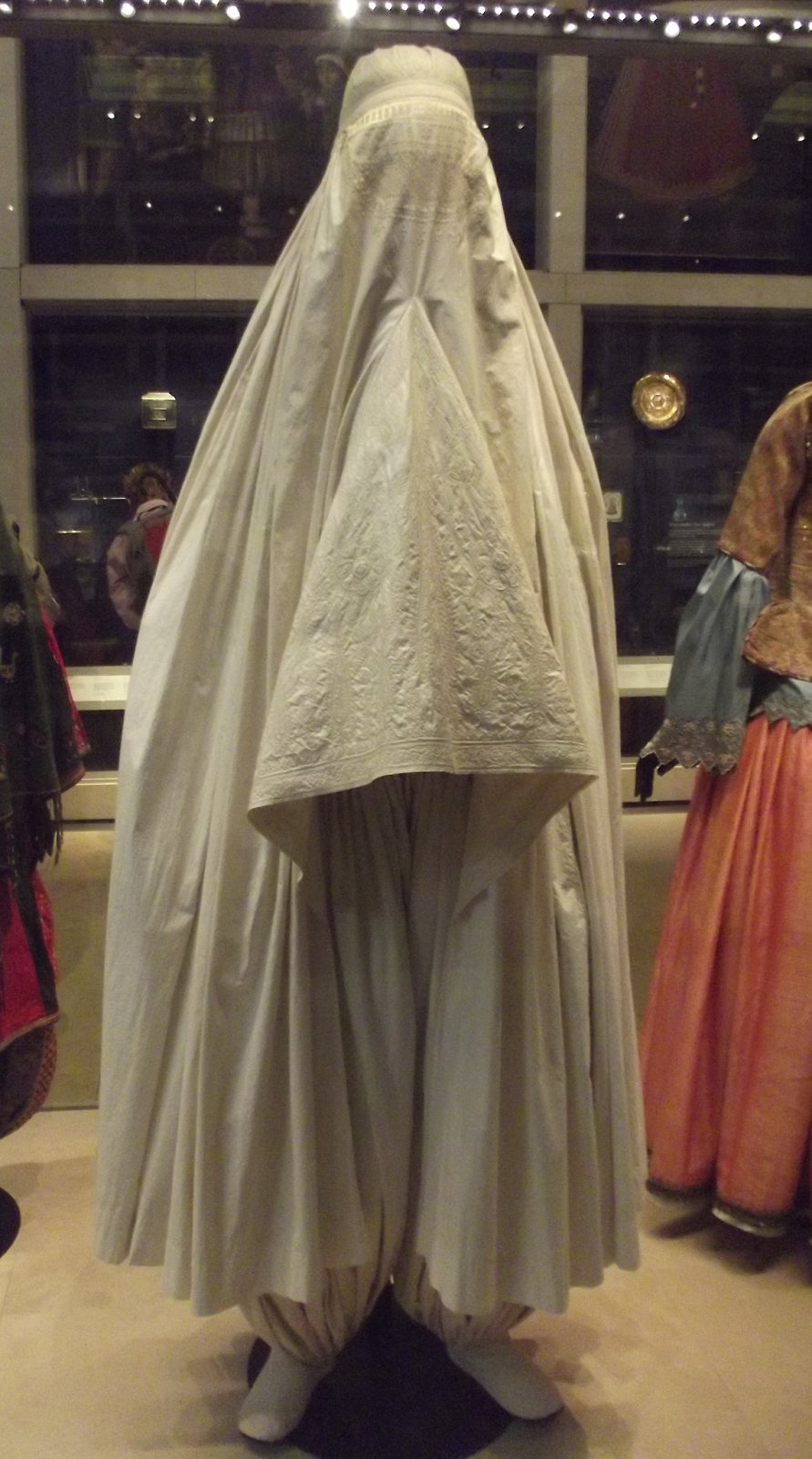 Karen Camilleri HND 3D: Clothing from different parts of the world ...