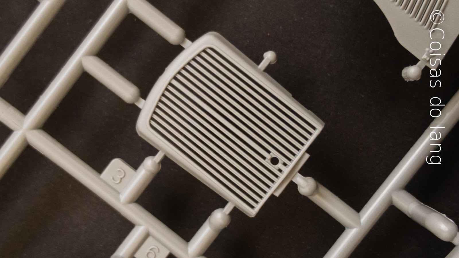 Review - Dragon 6828 - German 3t 4x2 Truck w/2cm FlaK 38 (2 in 1)