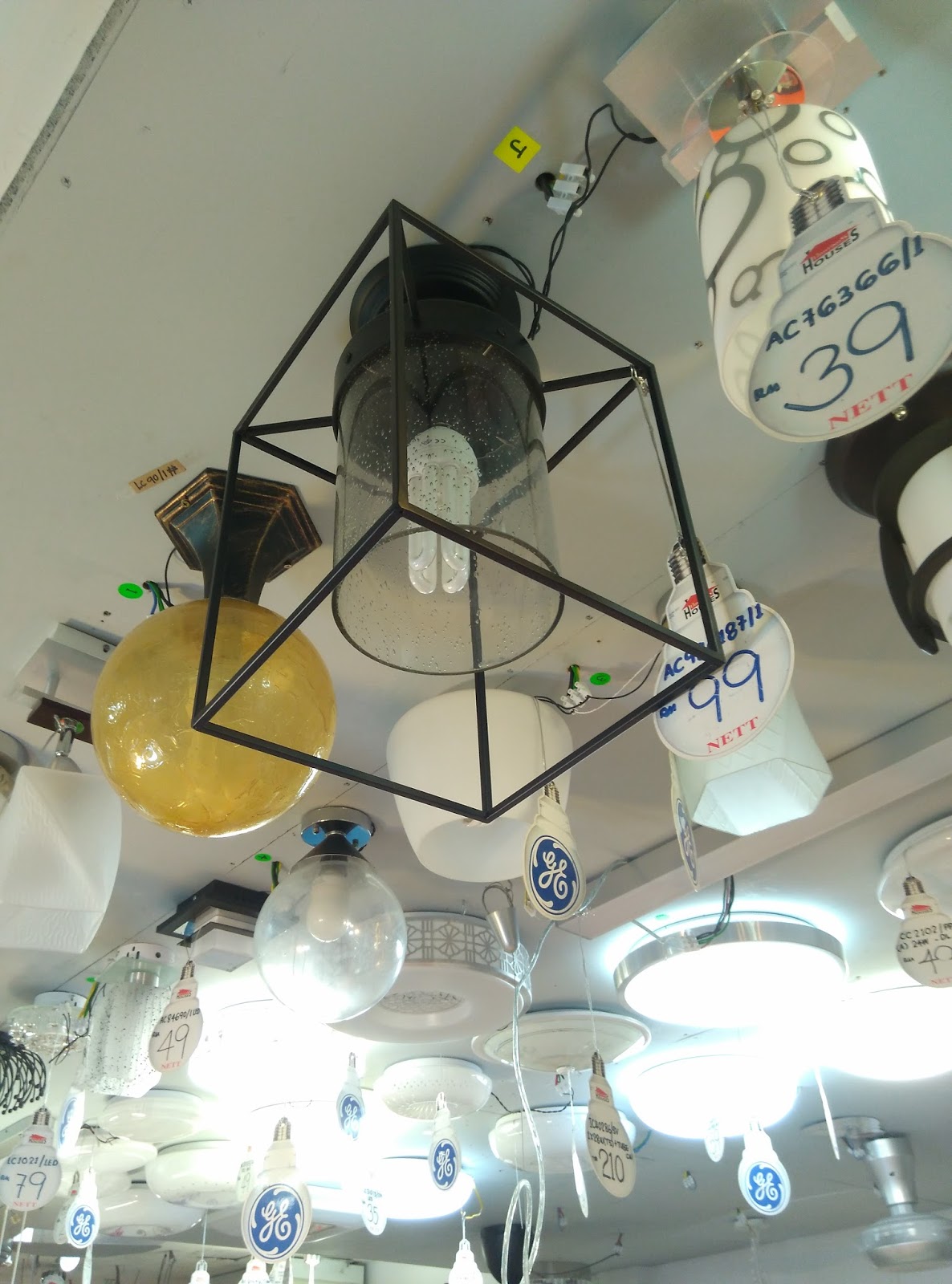 Moon punyer blog: Kedai Lampu Murah House Of Lighting Puchong