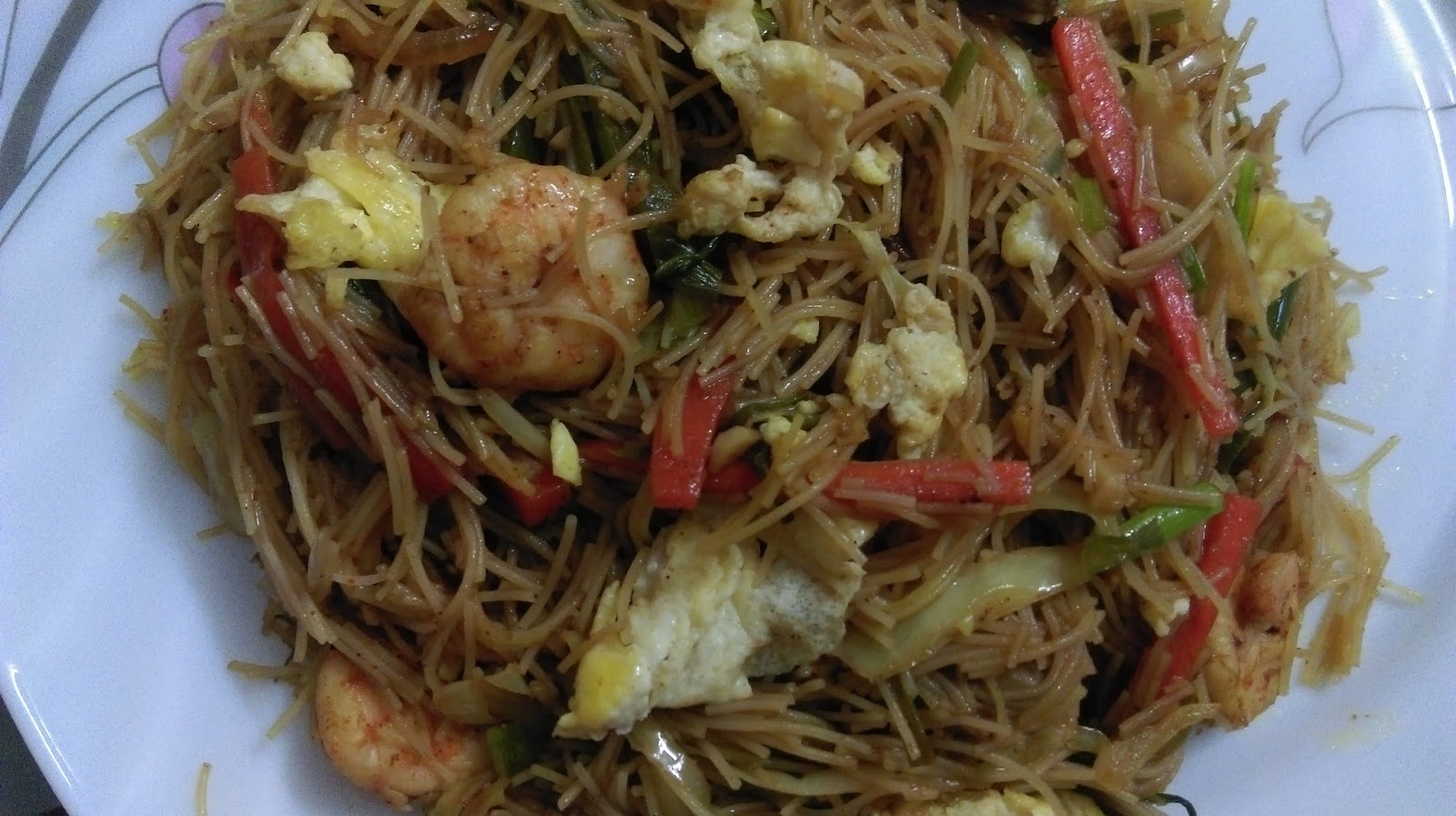 The Moody Chef: Singapore Mei Foon (Rice noodles, Singapore-style)