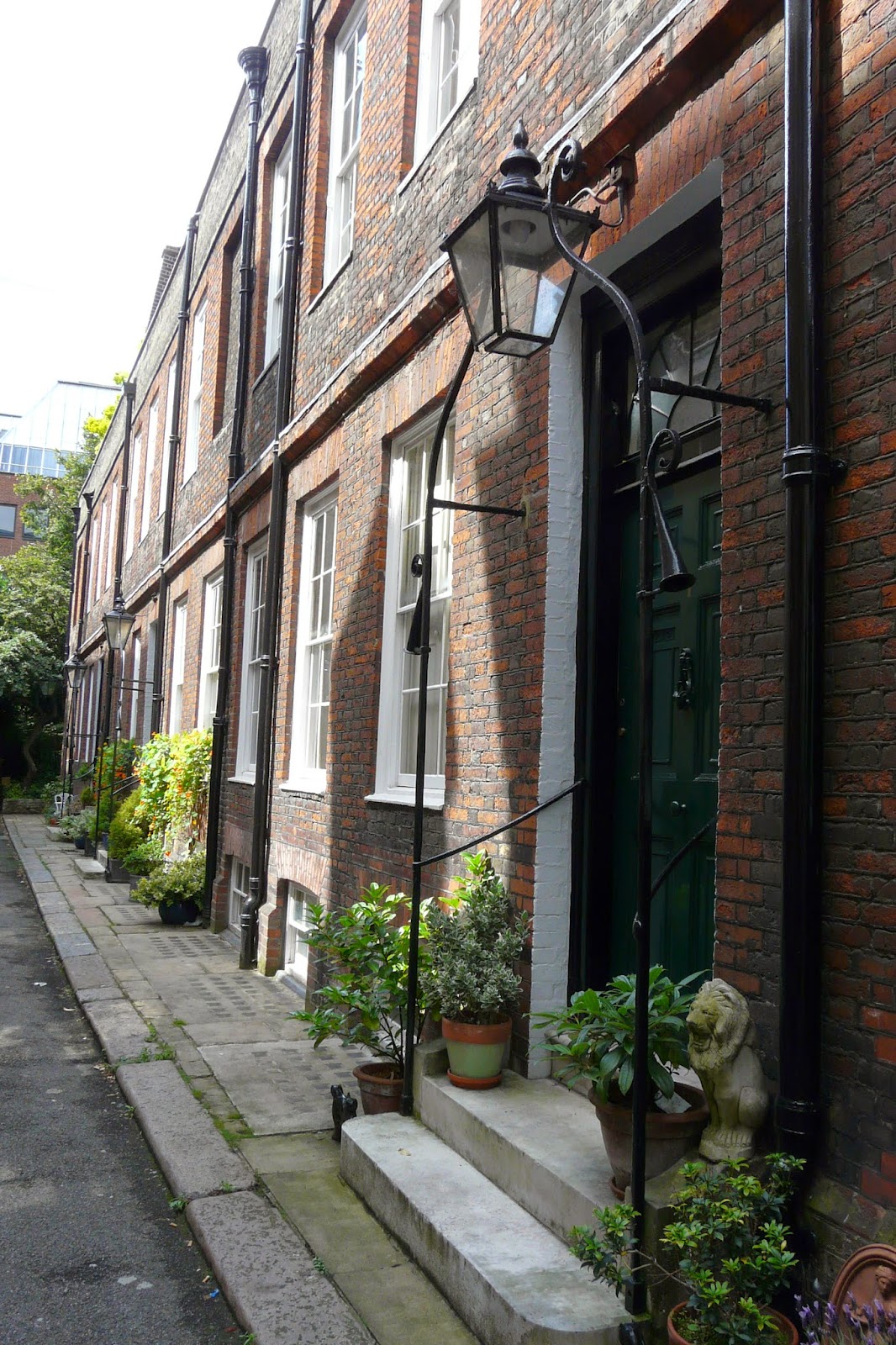 Discovering Britain: London - Amen Court