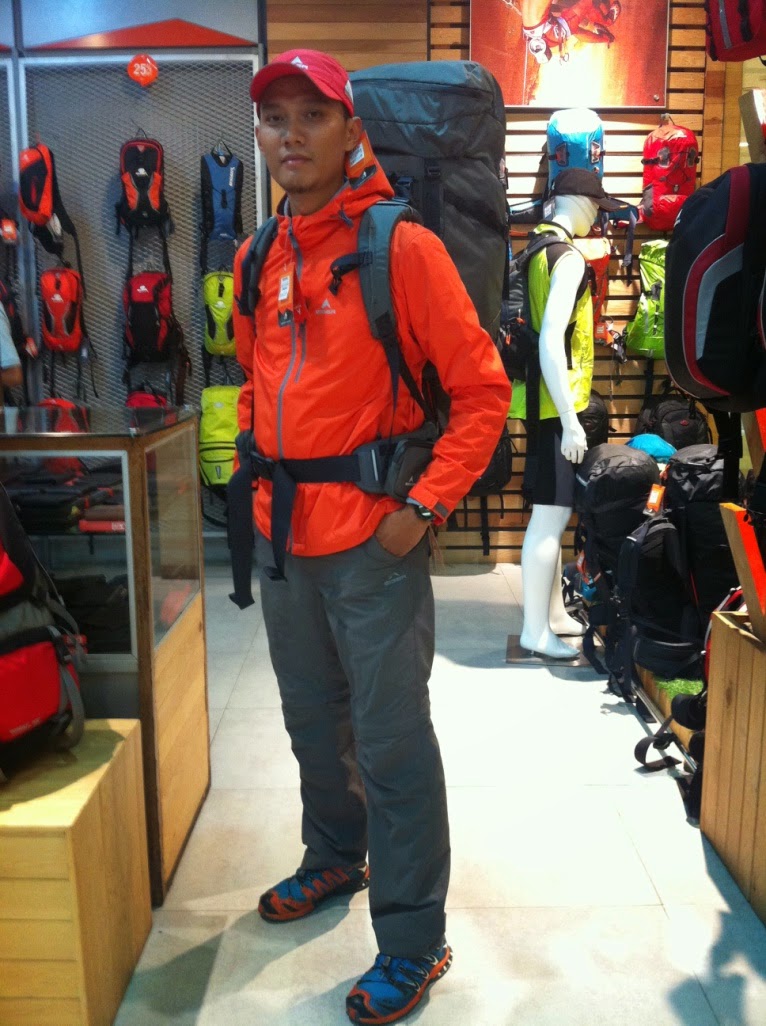 WEEKDAYS TRAVELER: Review : Backpack Eiger Vertical Series Tour 80 L