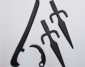 Gambar Senjata Yang Digunakan Dalam Pencak Silat - Pencak Silat Indonesia