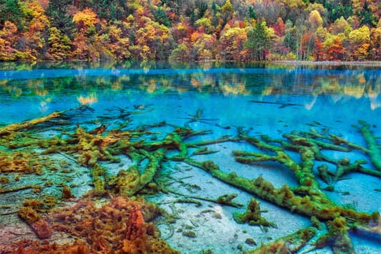 Conheça 10 dos lagos mais impressionantes do mundo