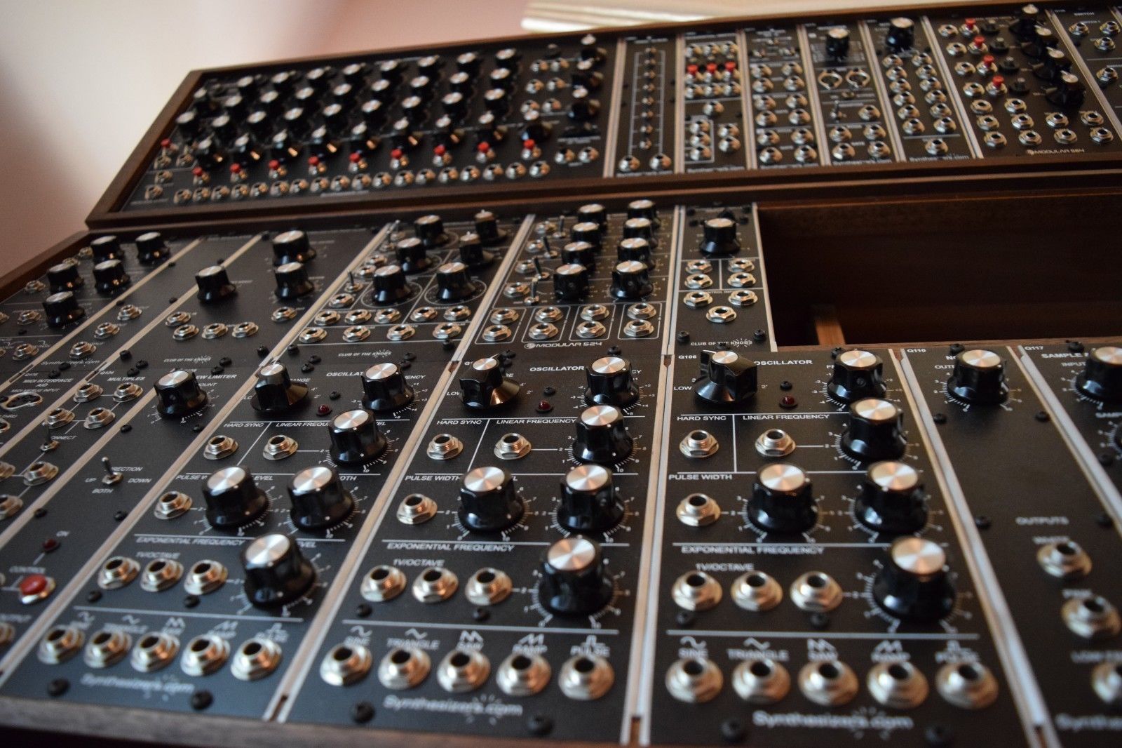 MATRIXSYNTH: Custom 5U Analog Modular Synthesizer