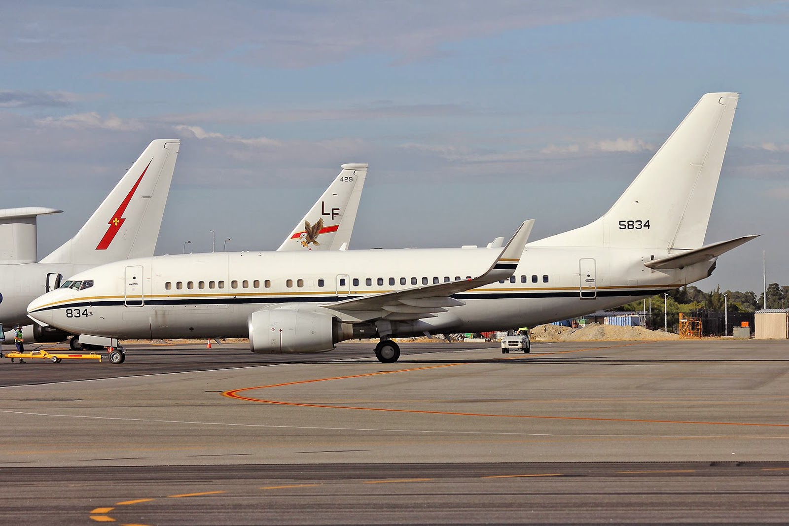 Perth Airport Spotter's Blog: United States Navy B737-7AFC (C-40A ...