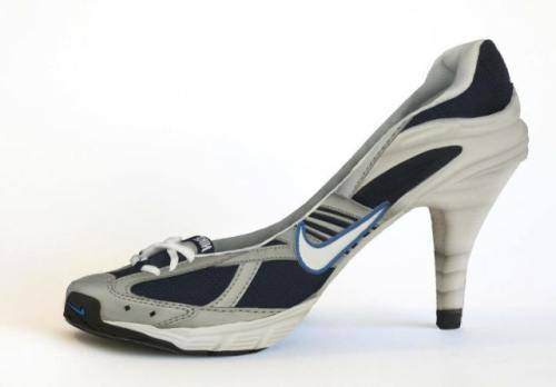 ROK CEWEK: Sepatu Unik dan Lucu