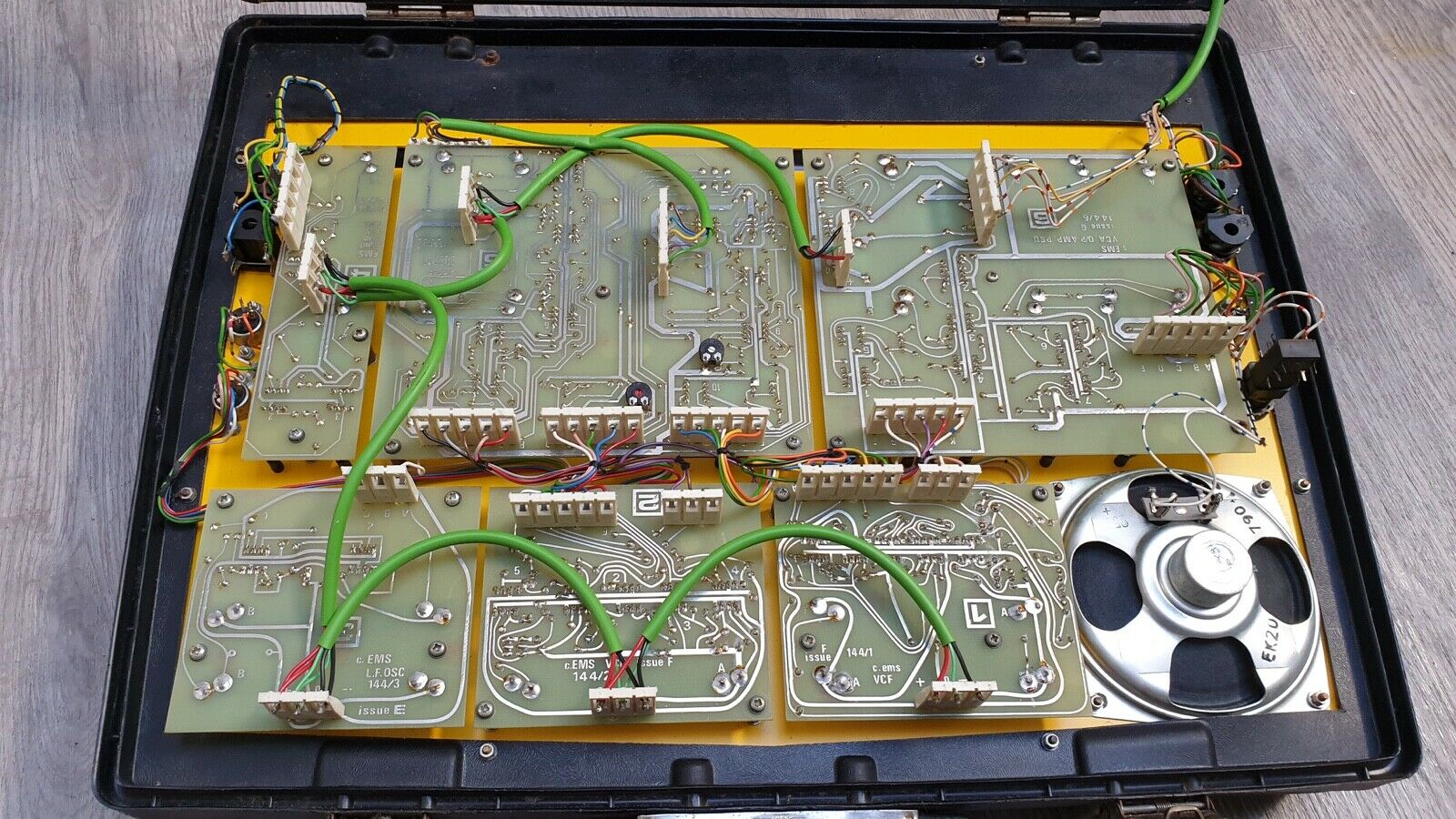 MATRIXSYNTH: EMS SYNTHI E SUITCASE SYNTH